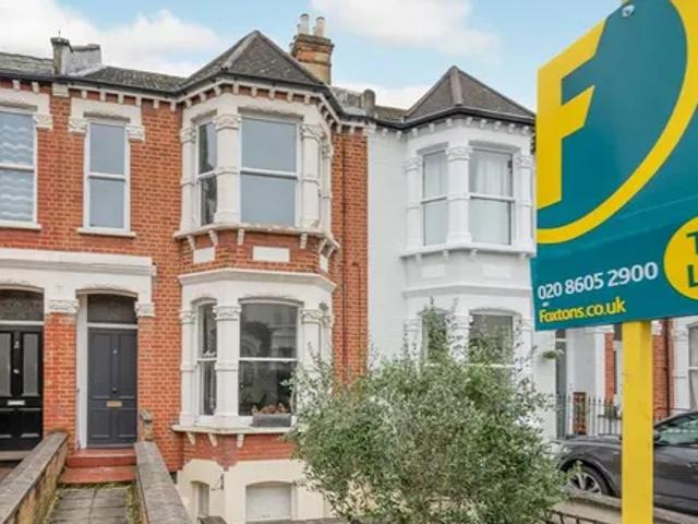 18 Woodside, London, SW19 7AY, United Kingdom | 2 bed apartment for rent #139071667 | Rentberry
