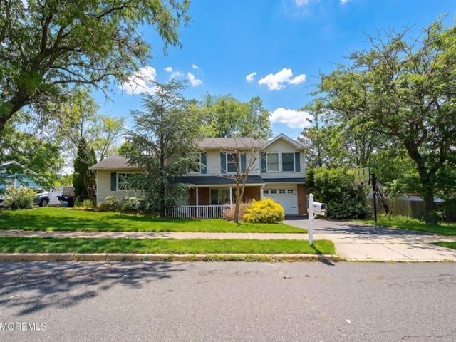18 Wyoming Dr, Jackson, NJ 08527