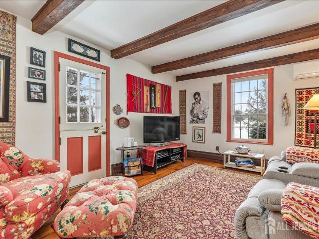 18 Wyckoff Place