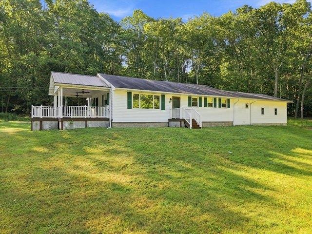 18 Zemke Ln, Oil City, PA 16301