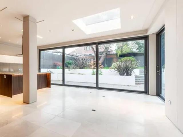 18 Alexander Avenue, Willesden Green, London, NW10 3QS, United Kingdom | 5 bed house for rent #138312122 | Rentberry