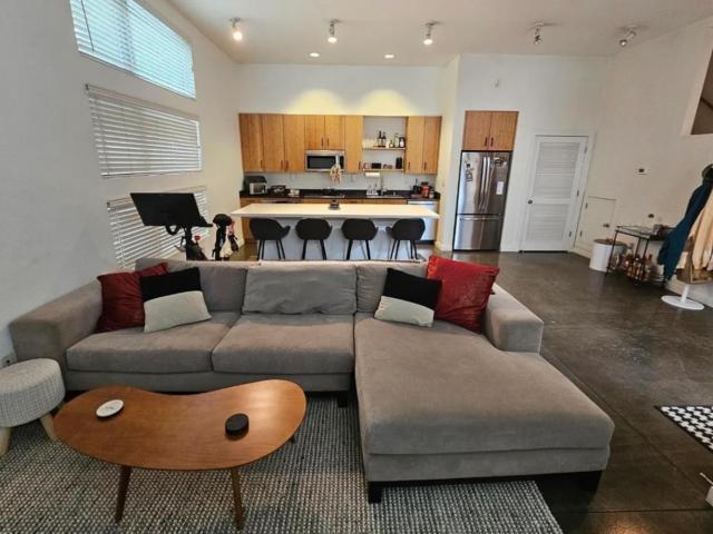 18 Ambler Lane
