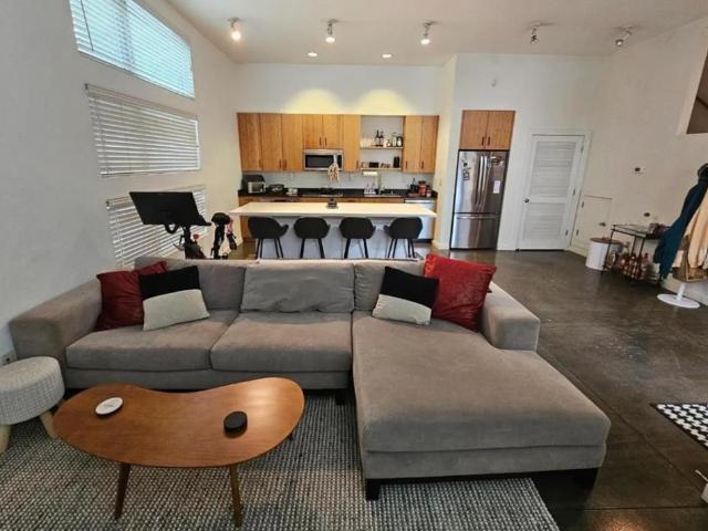 18 Ambler Lane