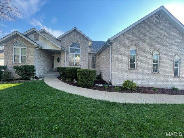 18 Ashford Pl, Festus, MO 63028