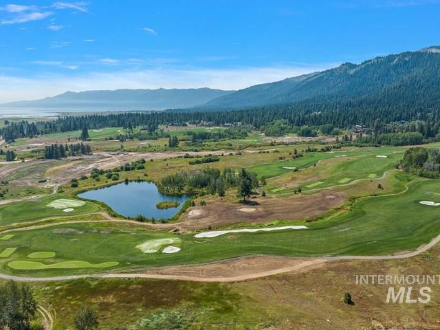 18 Aspen Glade Court