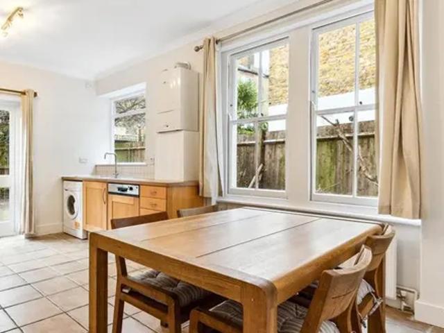 18 Aristotle Road, London, SW4 7UZ, United Kingdom | 2 bed apartment for rent #139071158 | Rentberry