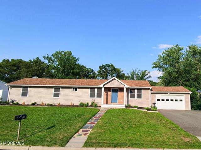 18 Arlyn Dr, Howell, NJ 07731