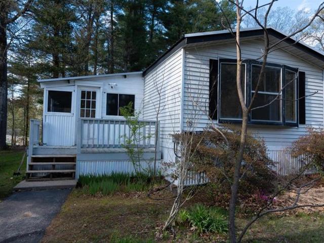 18 Bangor St, Nashua, NH 03063