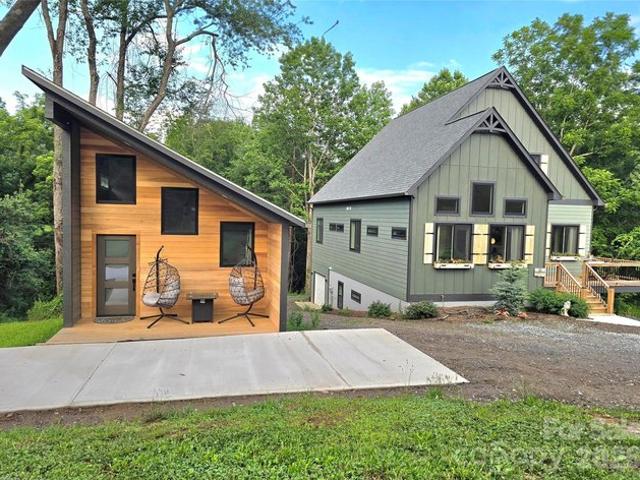 18 Baker Pl, Arden, NC 28704