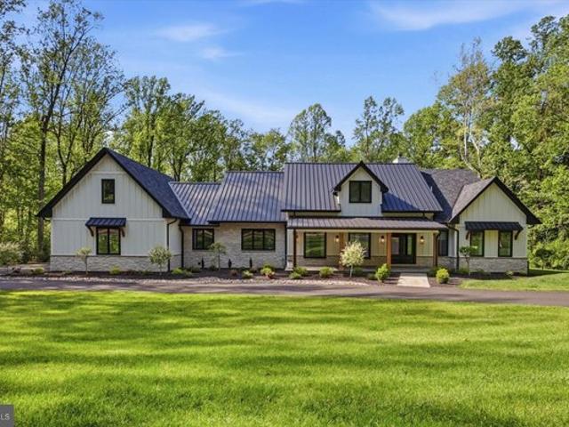 18 Beatty Ln, Malvern, PA 19355