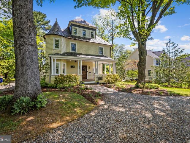 18 Beaumont Avenue