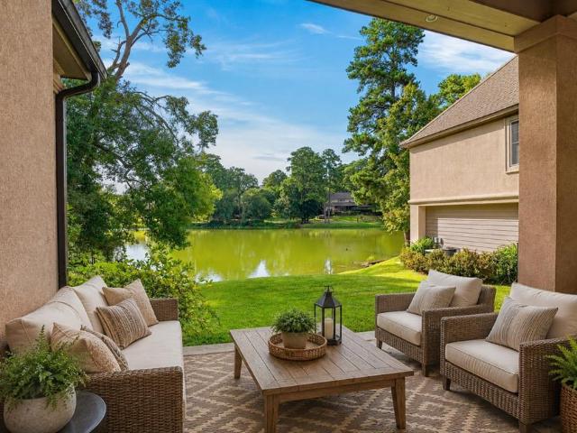 18 Beaux Rivages Drive
