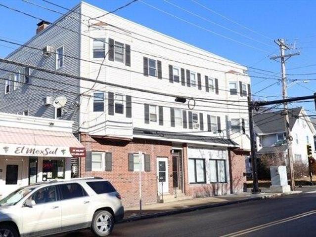 18 bedroom, Malden MA 02148 104236866
