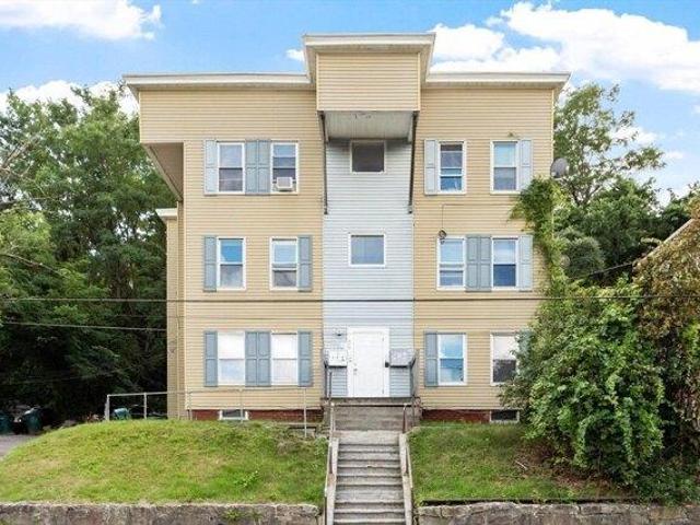 18 bedroom, Fitchburg MA 01420 105116831
