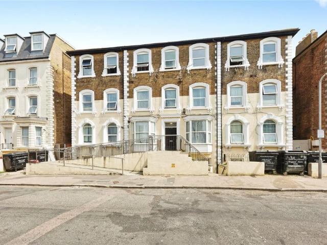 18 bedroom flat for sale