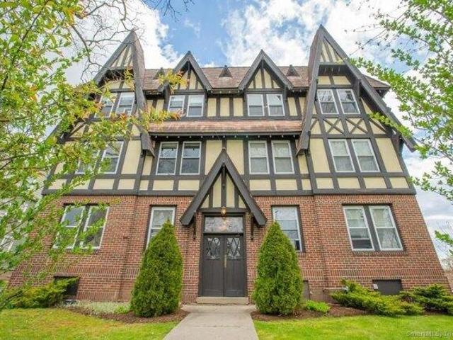 18 bedroom, Hartford CT 06105 102583354
