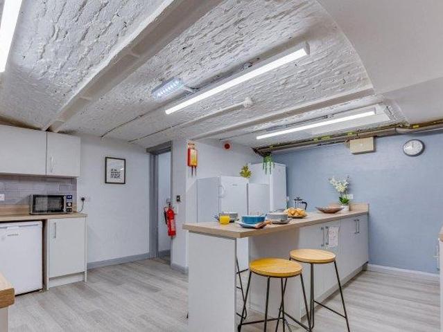 18 bedroom house share to rent