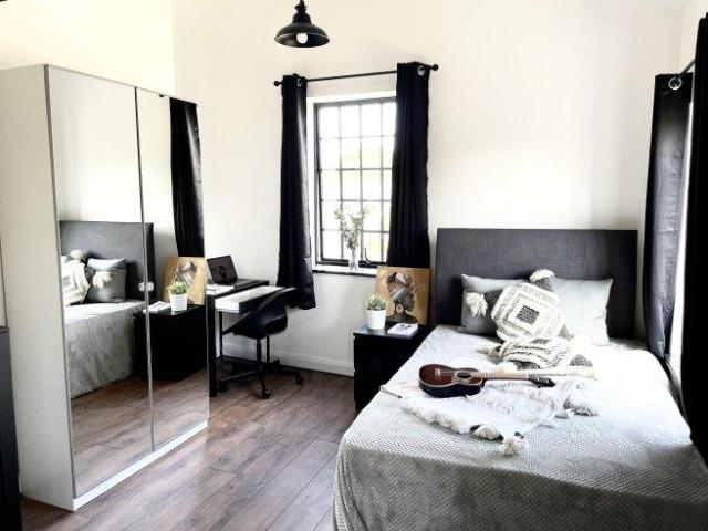 18 bedroom house share to rent