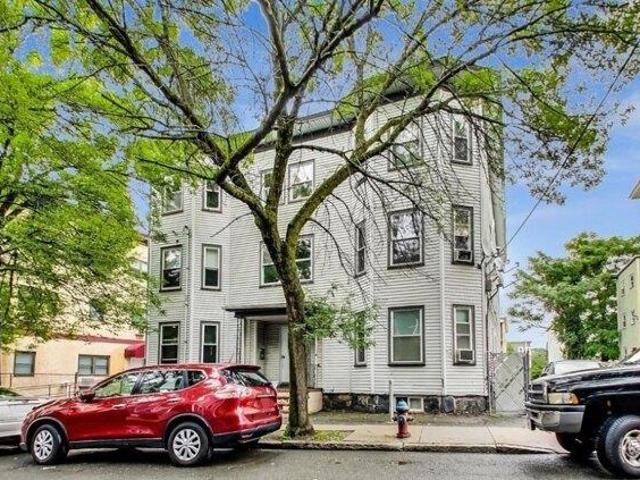 18 bedroom, Somerville MA 02145 102635263