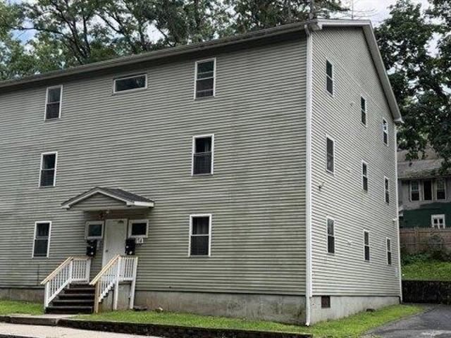 18 bedroom, Springfield MA 01108 105083135