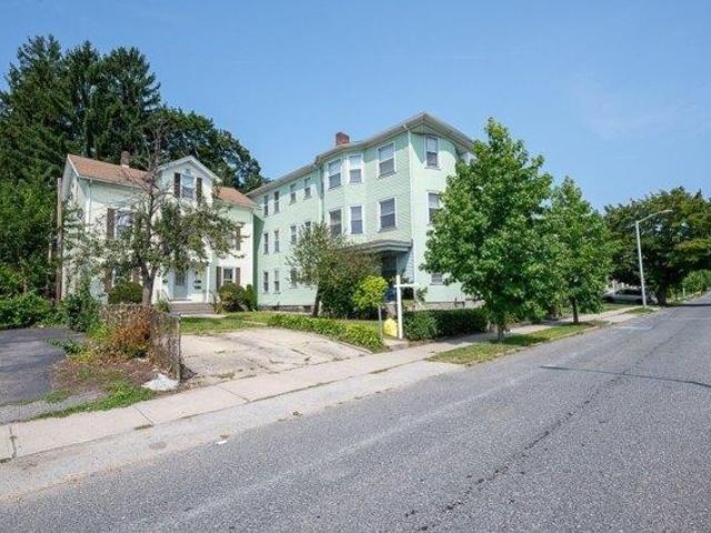18 bedroom, Worcester MA 01609 LS102371803