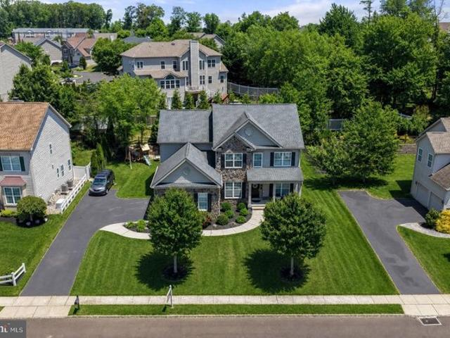 18 Beechwood Blvd, Feasterville Trevose, PA 19053
