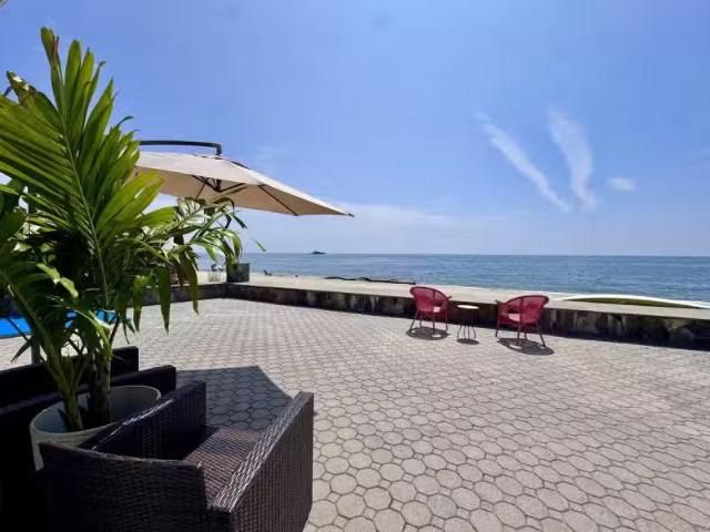 18 Belaire Manor, Old Saybrook, CT 06475