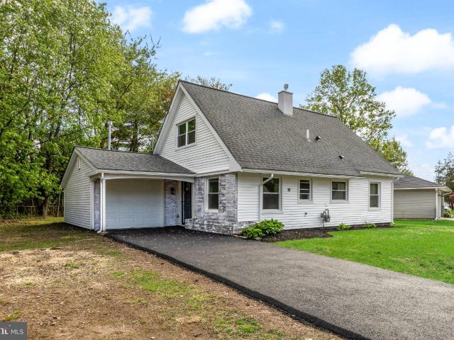 18 Bermuda Cir, Willingboro, NJ 08046 | MLS #NJBL2111 | Compass