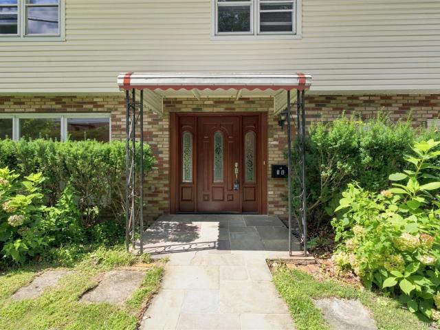18 Bonaventure Avenue