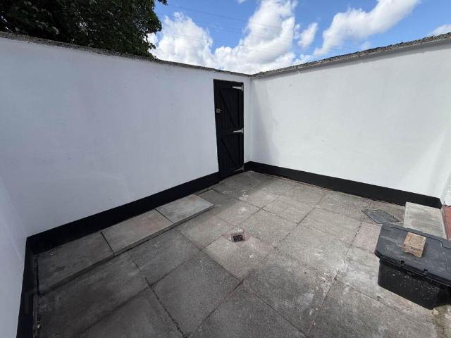 18 Bloomfield Crescent, Belfast, BT5 5AT