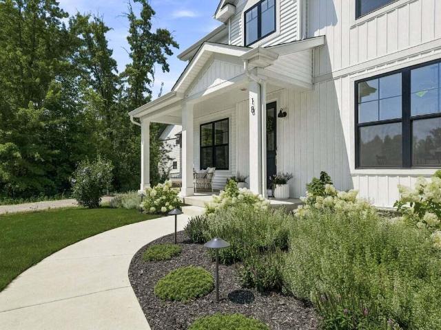 18 Blue Grass Way