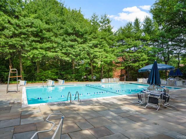 18 Bronxville Glen Drive 11