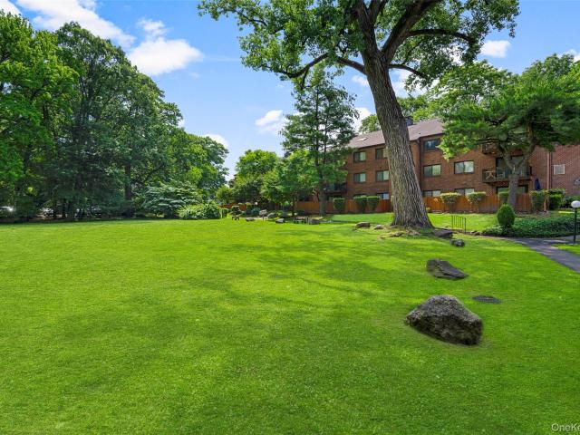 18 Bronxville Glen Drive 11