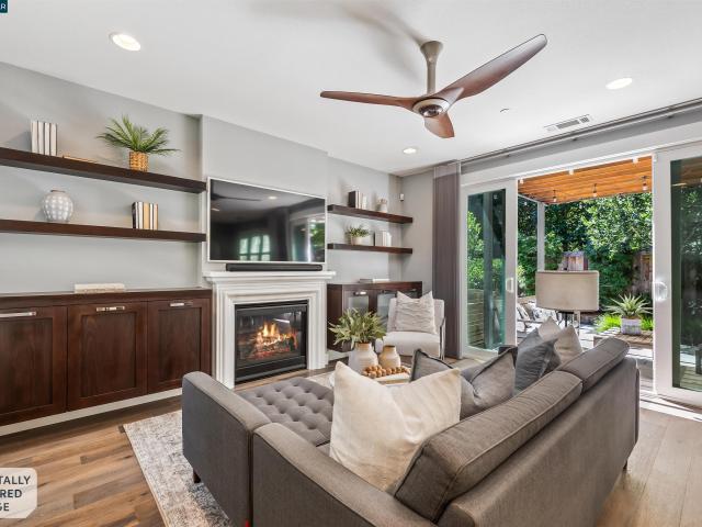 18 Brookstone Ln
