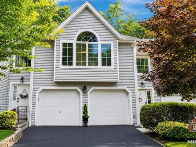 18 Bradshaw Ct Unit B3, Hillsdale, NJ 07642