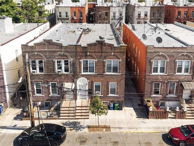 18 Brighton 4th Ter, Brooklyn, NY 11235