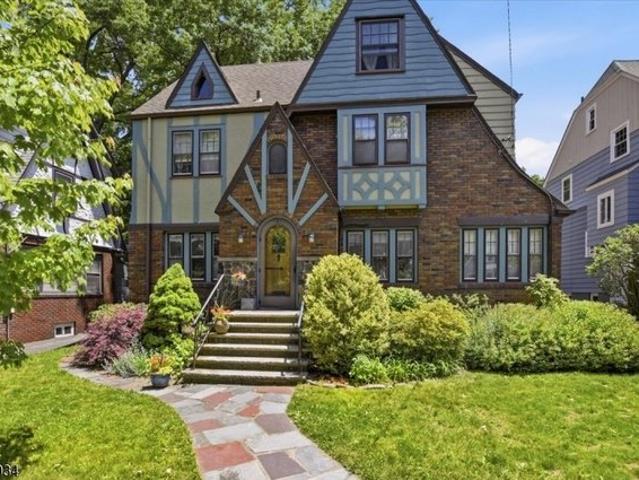 18 Burroughs Way, Maplewood, NJ 07040