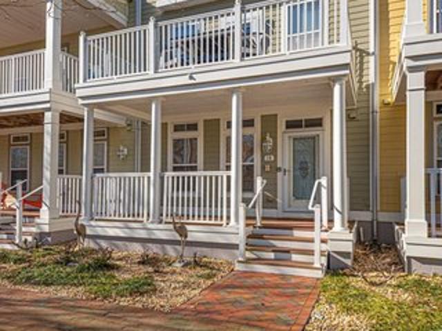 18 Canal Side Mews W, Ocean City, MD 21842