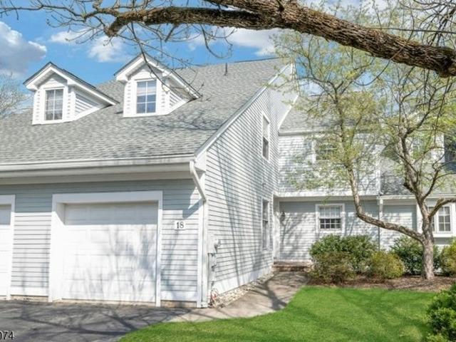 18 Cable Ct, Montville Township, NJ 07045