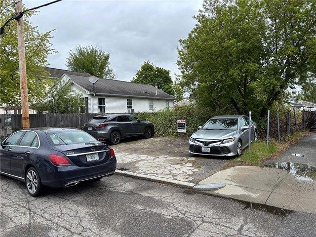 18 Calhoun Ave, Providence, RI 02907