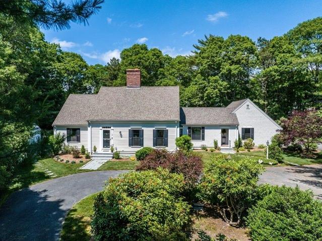 18 Calico Ln, Barnstable, MA 02655