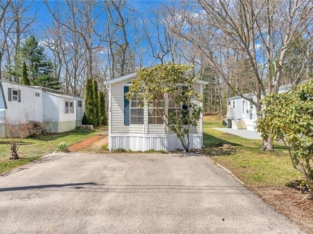 18 Catalpa Ct, Charlestown, RI 02813
