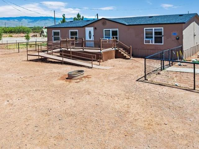 18 Center St, Alamogordo, NM 88310