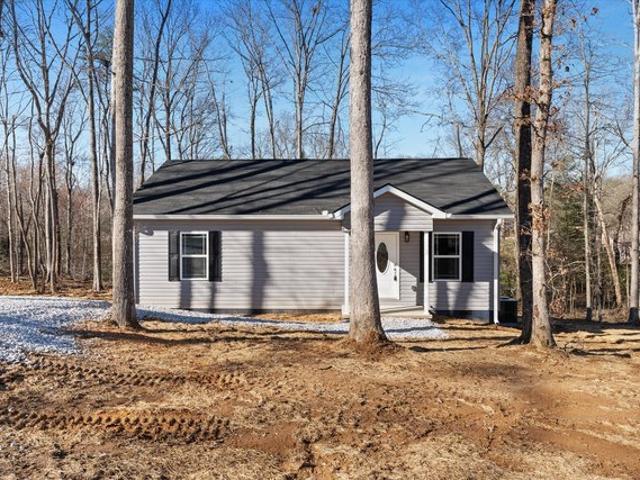 18 Central St, Tracy City, TN 37387