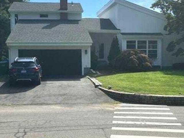 18 Cedar Ln, Westbrook, CT 06498