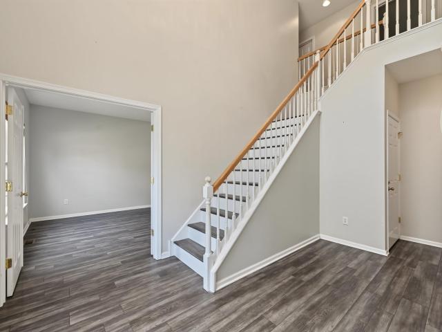 18 Chancellor Park Dr