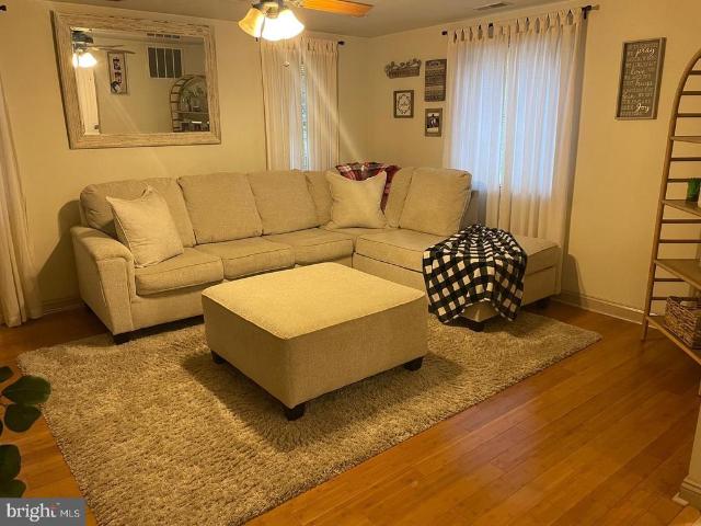 18 Chapel Avenue # A