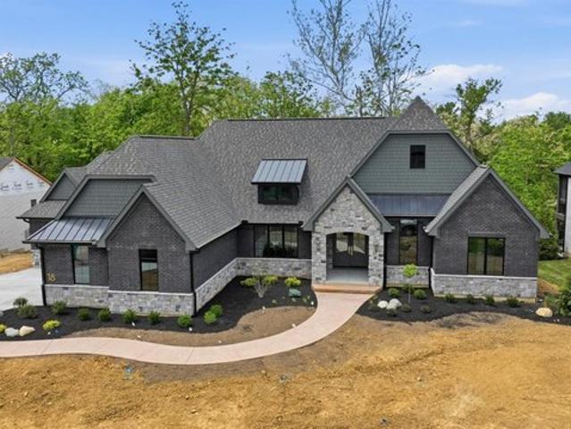 18 Chimneyridge Dr, Loveland, OH 45140