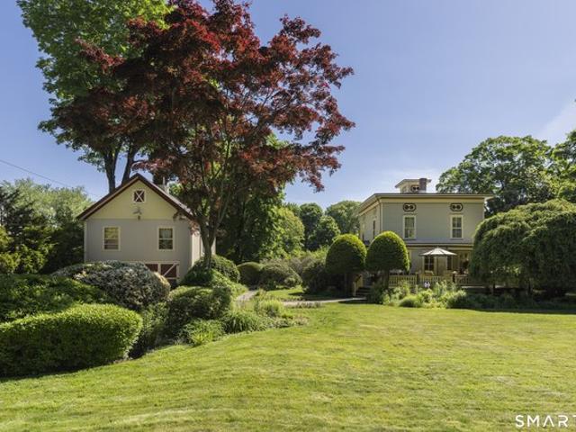 18 Church St, Redding, CT 06896