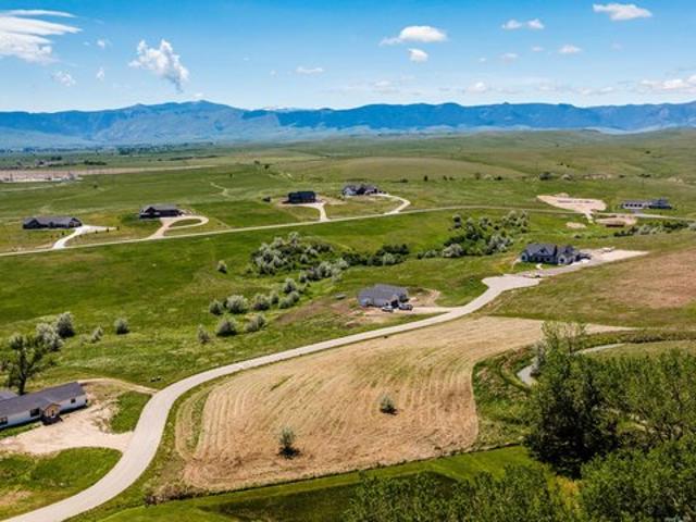 18 Convair Rd, Sheridan, WY 82801